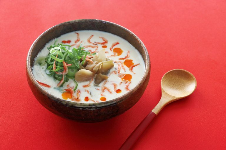 台湾風豆乳スープ「鹹豆漿(シェントウジャン)」を作ろう! めいらく調査隊が行く!知って得する食と健康コラム
